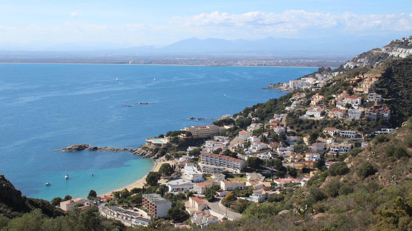 10 Cosas que ver y hacer en Roses, Girona - Carretera y Canta